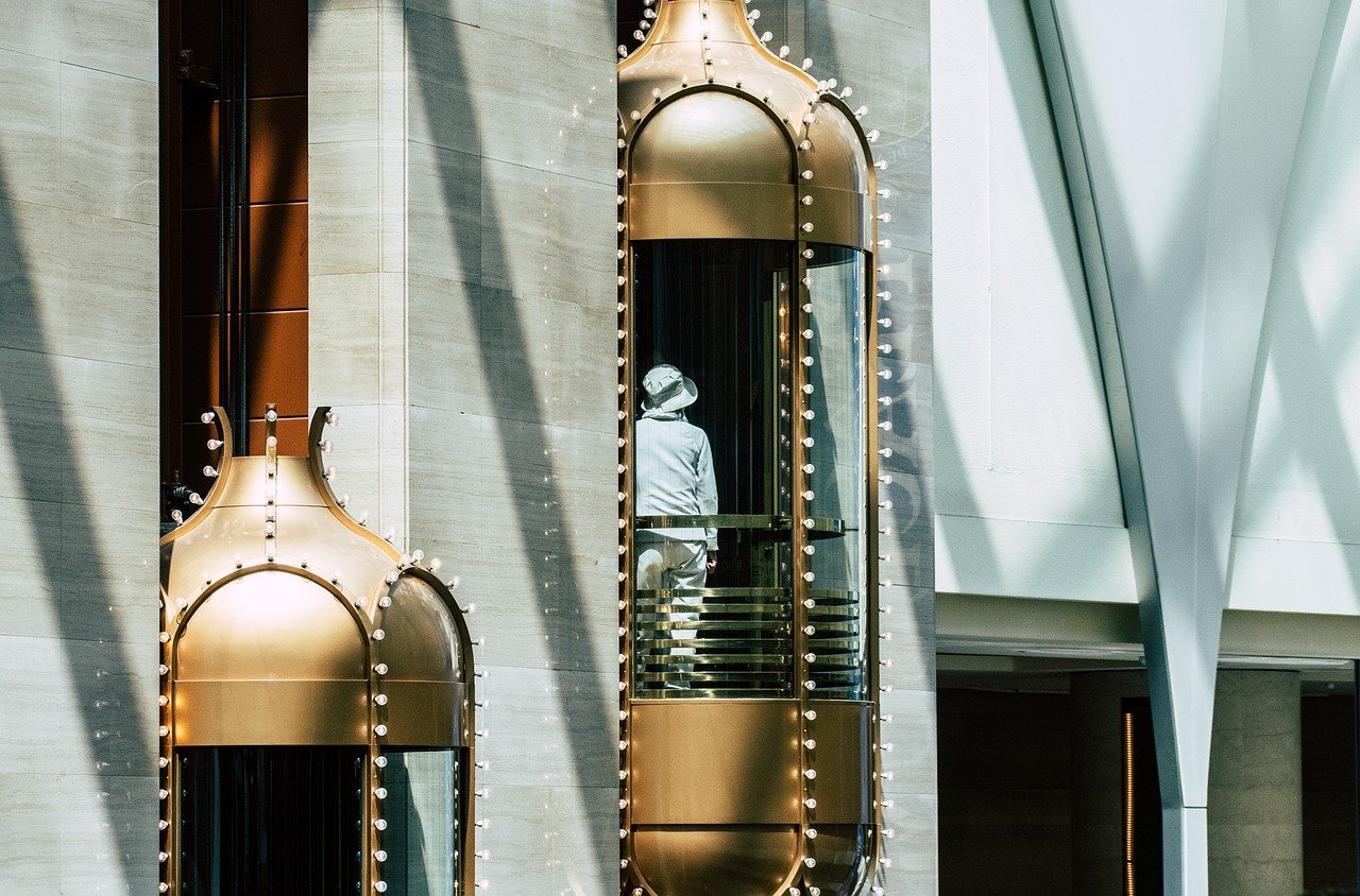 Home - Hi -Tech Lift Engineering : hydraulic lifts in bangalore