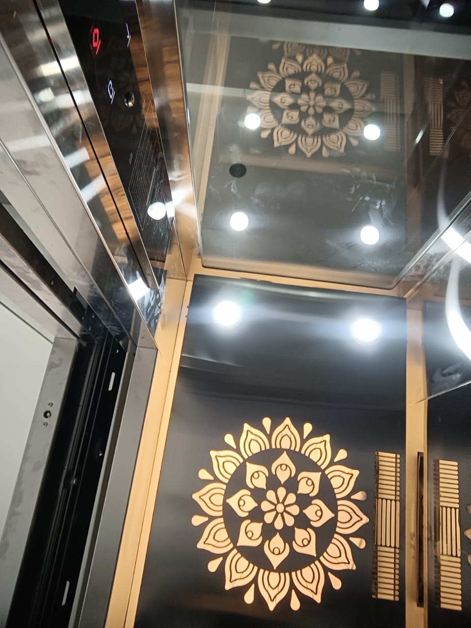 Hydraulic lifts in Bangalore - Hi -Tech Lift Engineering : hydraulic ...